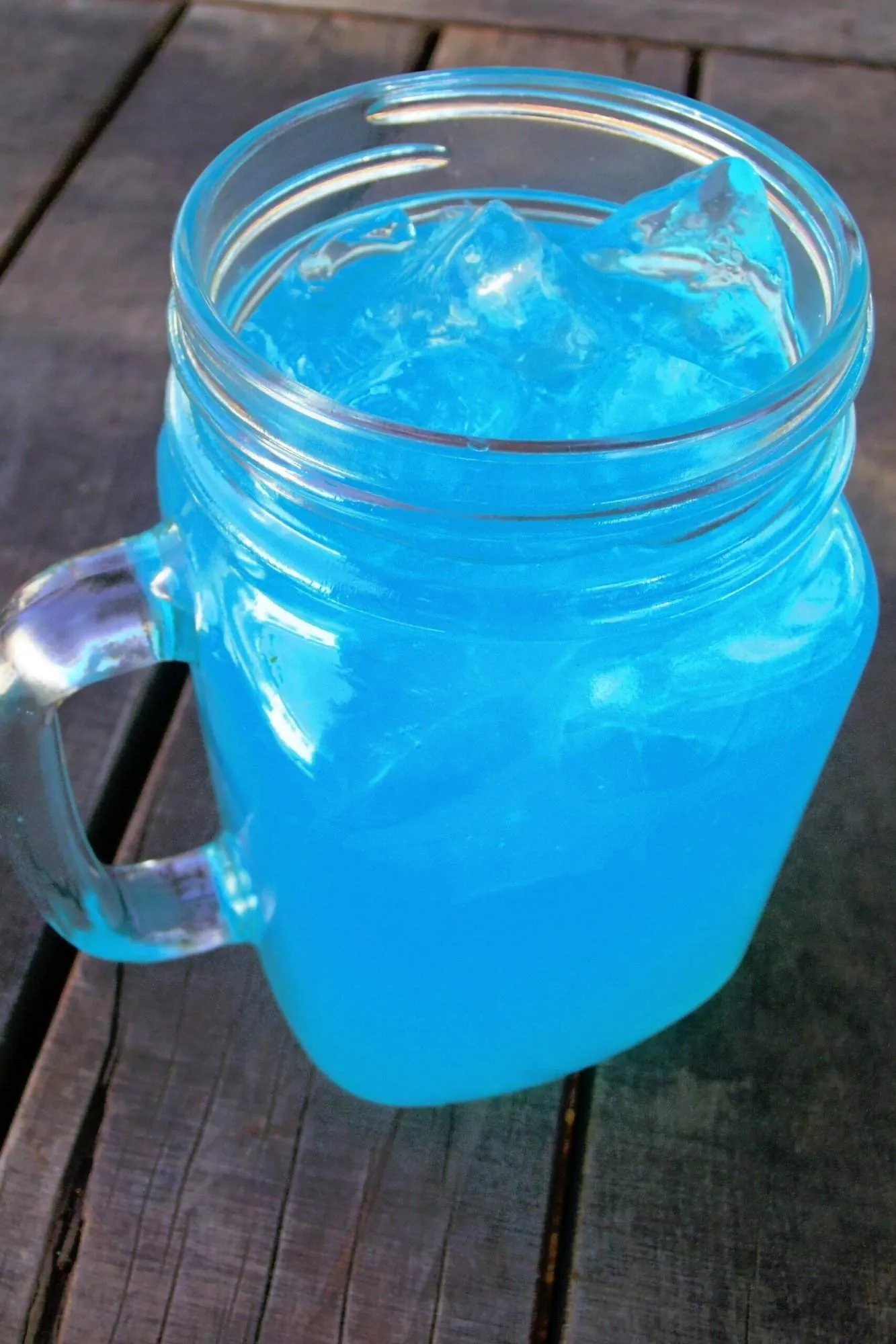 Blue Lemonade 'Tiffany' Punch - Jam Hands