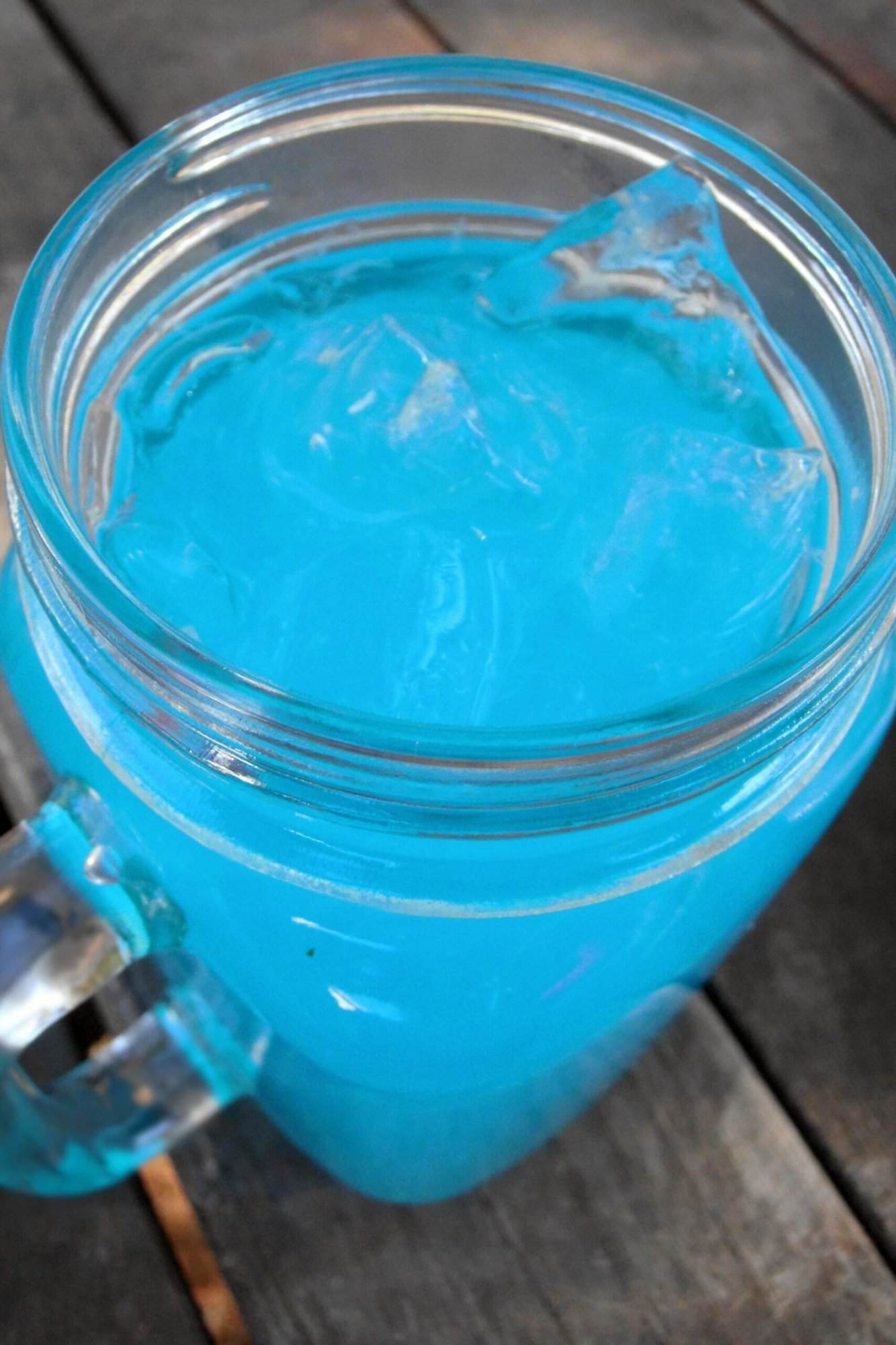 Blue Lemonade 'Tiffany' Punch - Jam Hands